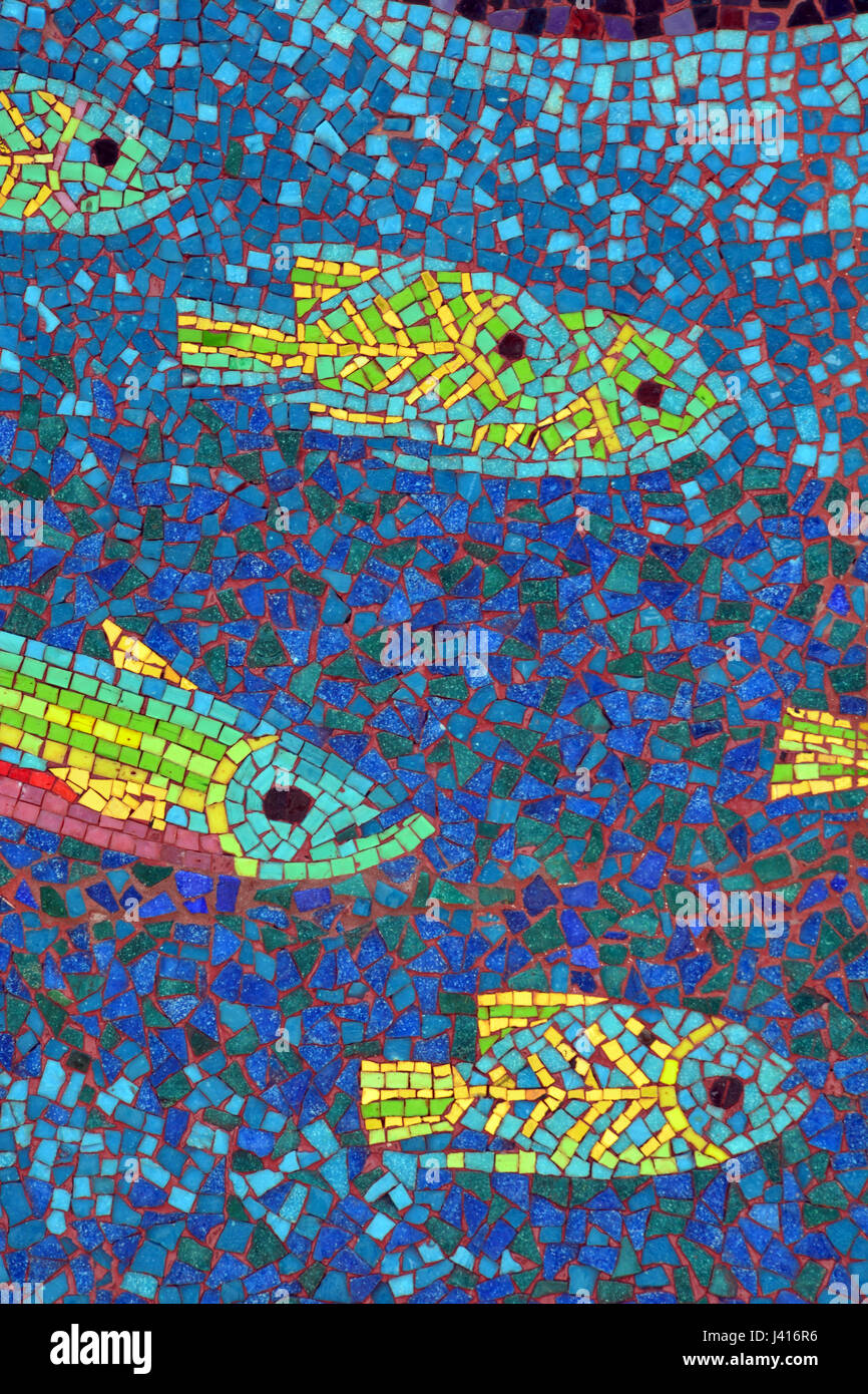 Ceramic mosaic fish hi-res stock photography and images - Alamy