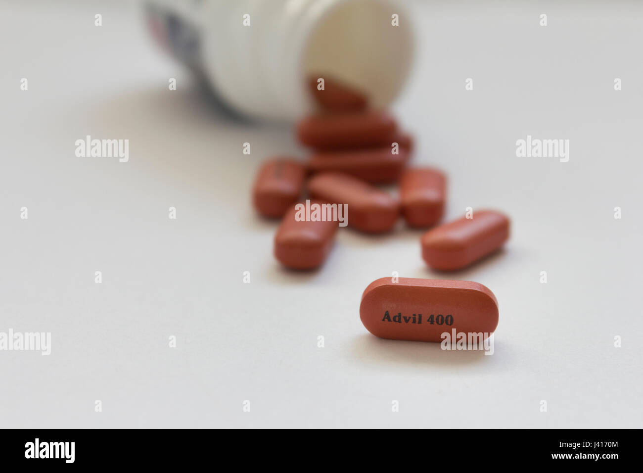 Advil hi-res stock photography and images - Alamy