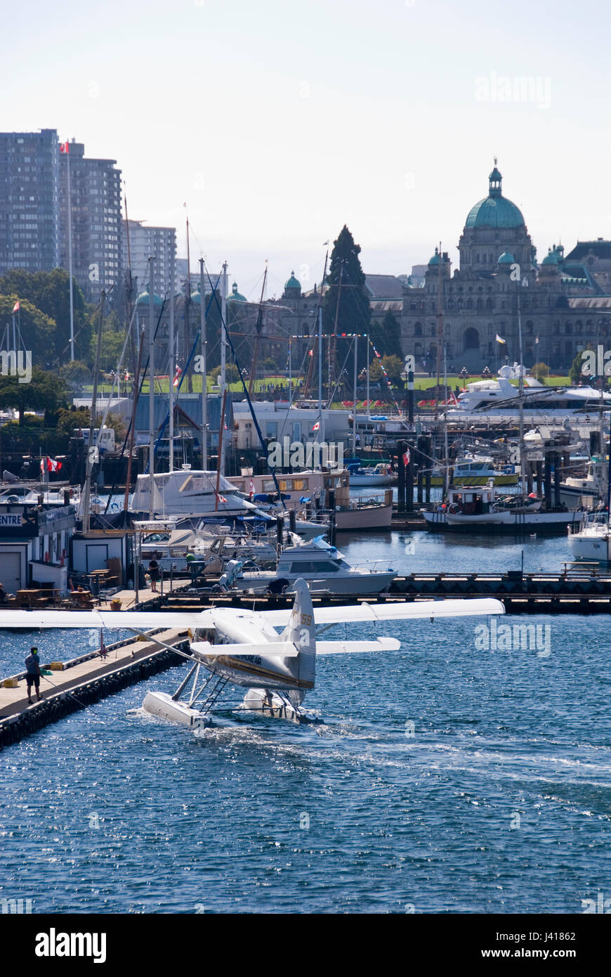 Floatplane seaplane dock hi-res stock photography and images - Alamy