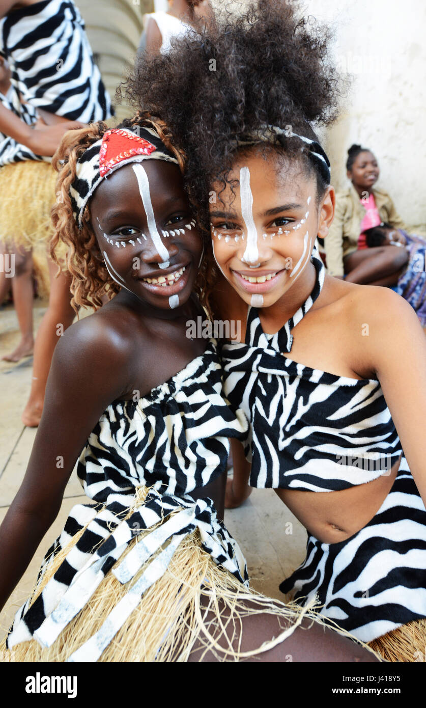 Portuguese African decent dancers performing in Lisbon's city center ...