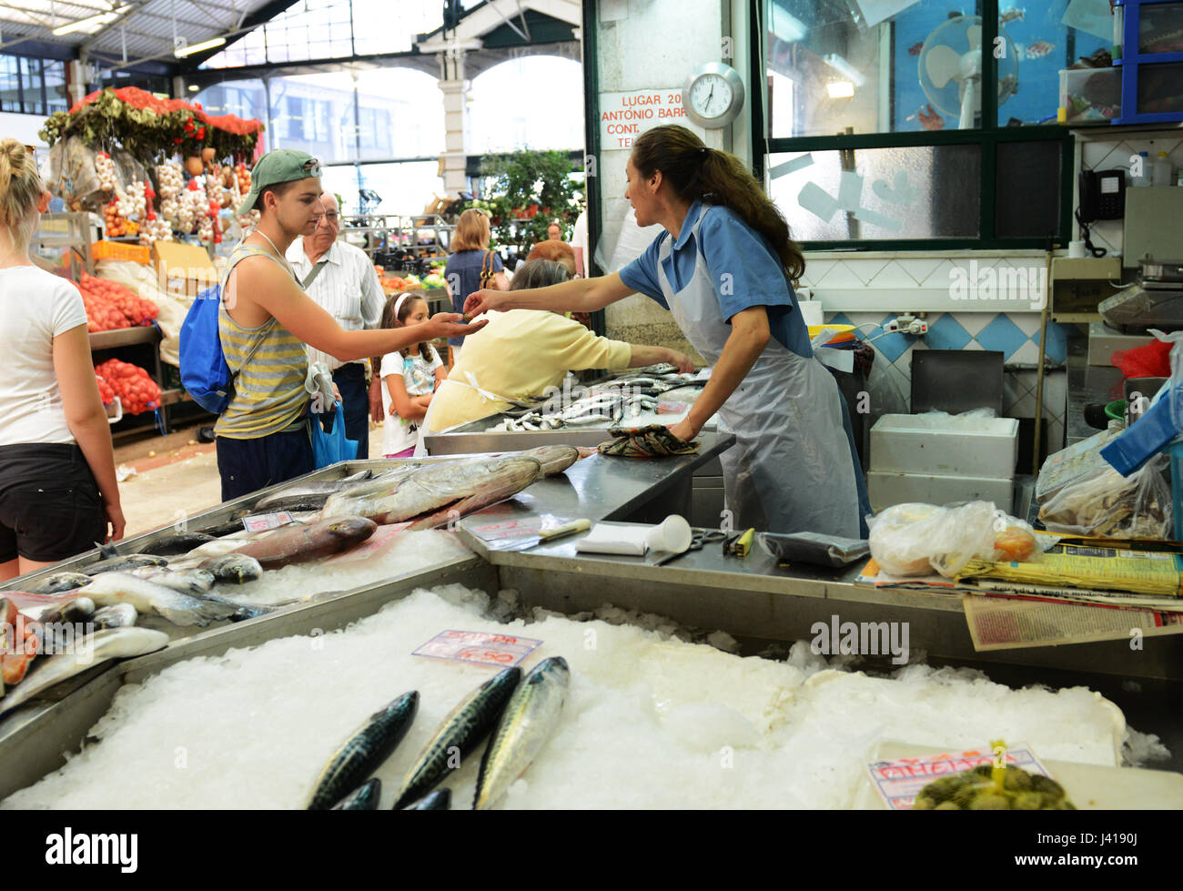 Fish market in lisbon portugal hi-res stock photography and images - Alamy