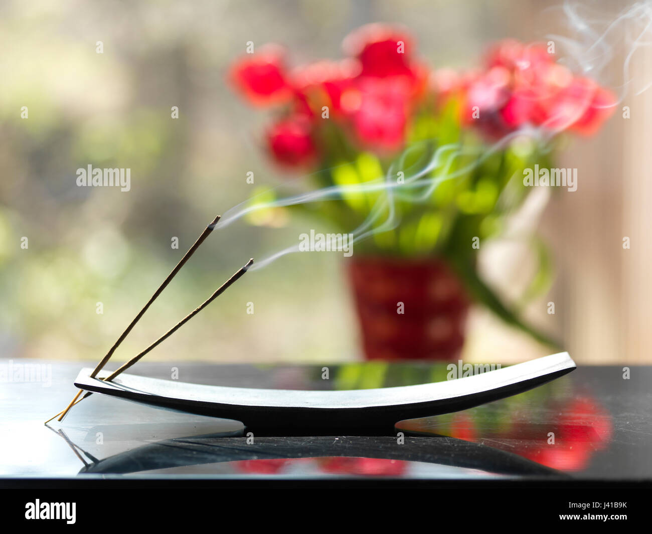Incense sticks on joss hi-res stock photography and images - Alamy