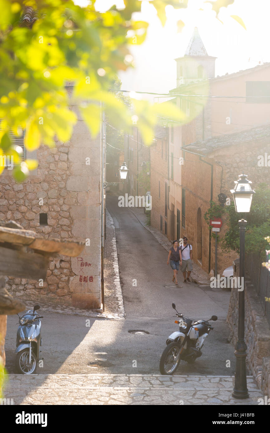 couple walking down an alley, romantic mountain village, Lemon tree ...