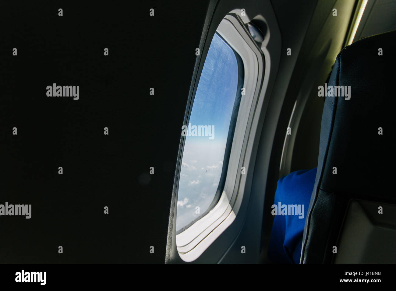 Architrave window hi-res stock photography and images - Alamy