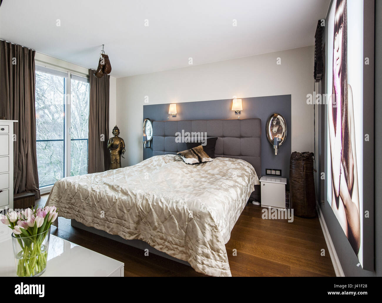 Modern bedroom design hi-res stock photography and images - Alamy