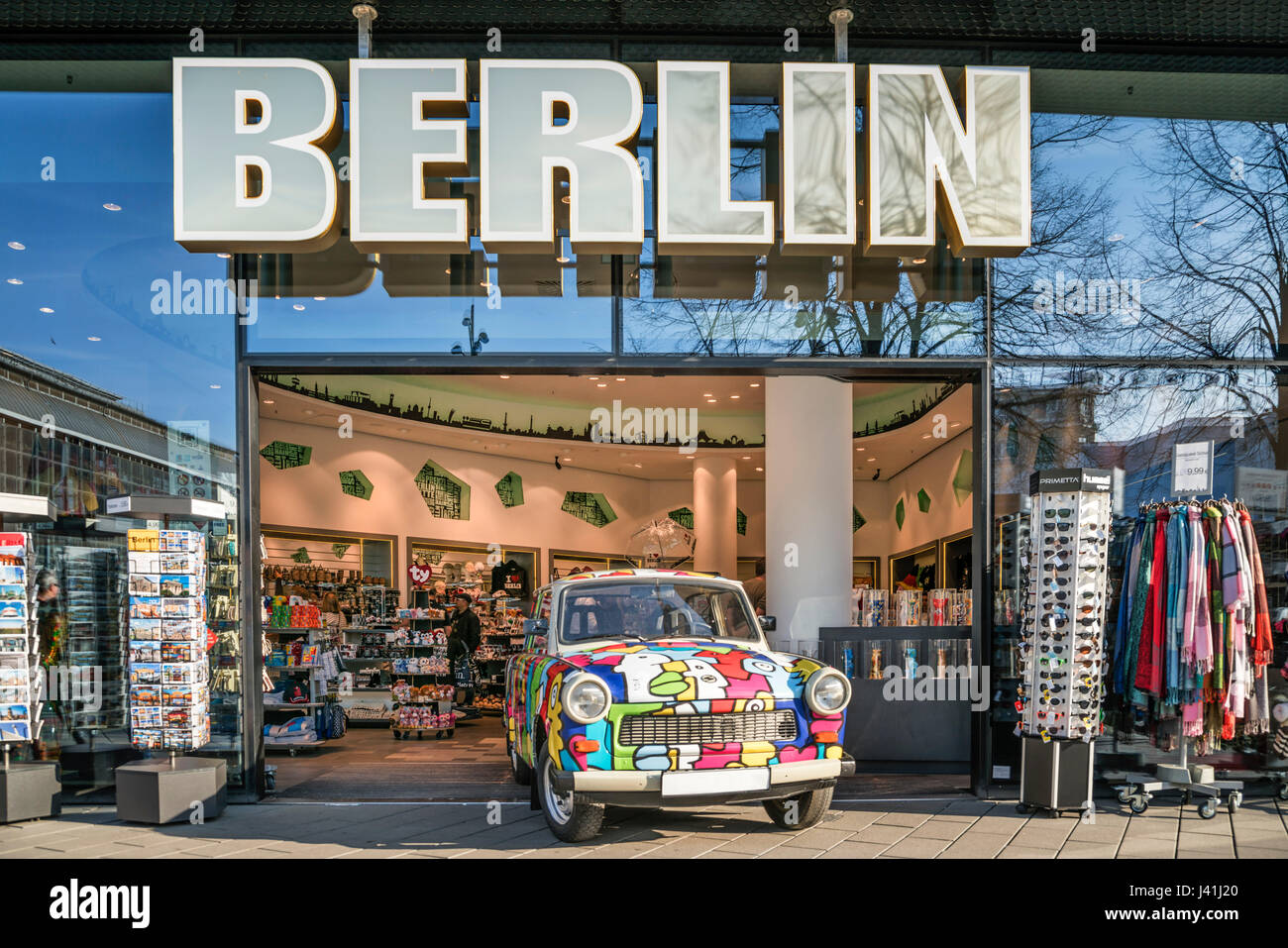 Berlin souvenir shop hi-res stock photography and images - Alamy