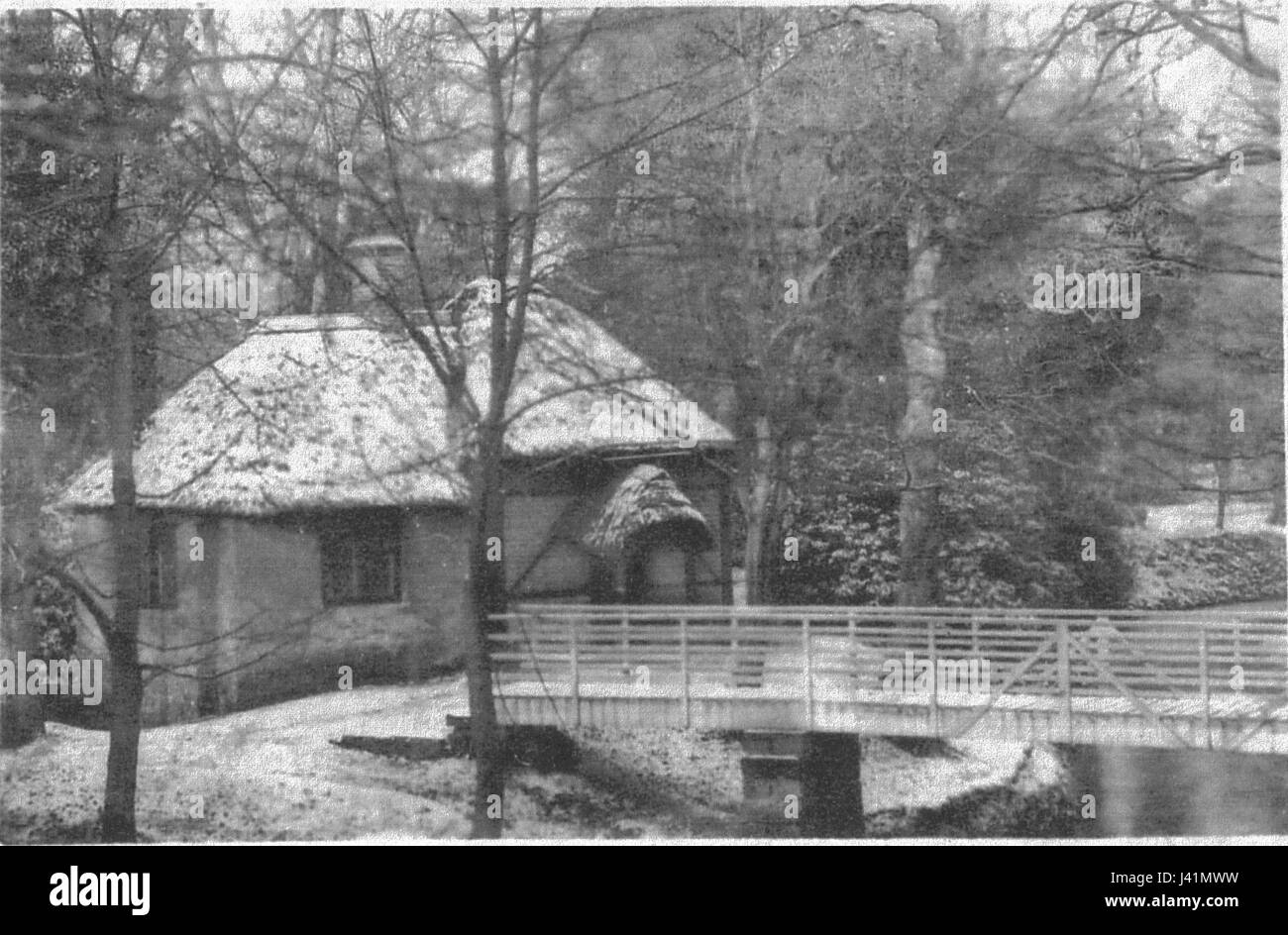 Victorian style cottage hi-res stock photography and images - Alamy