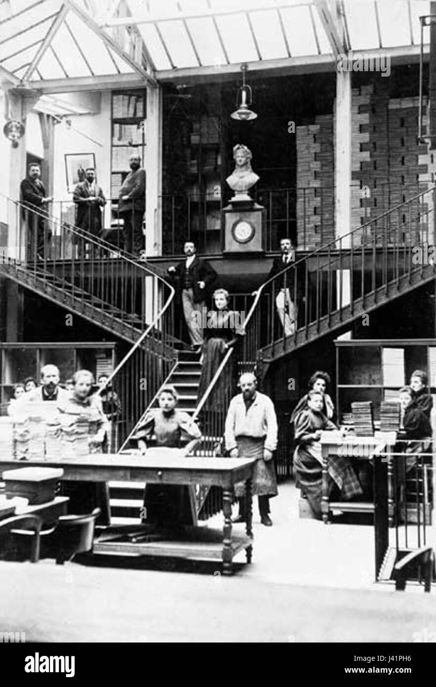 Librairie Hachette was a French bookstore and publisher known for ...