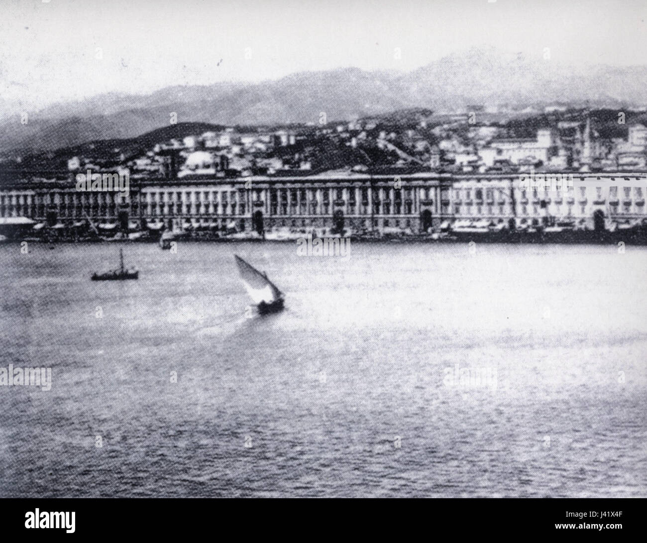 Messina line hi-res stock photography and images - Alamy