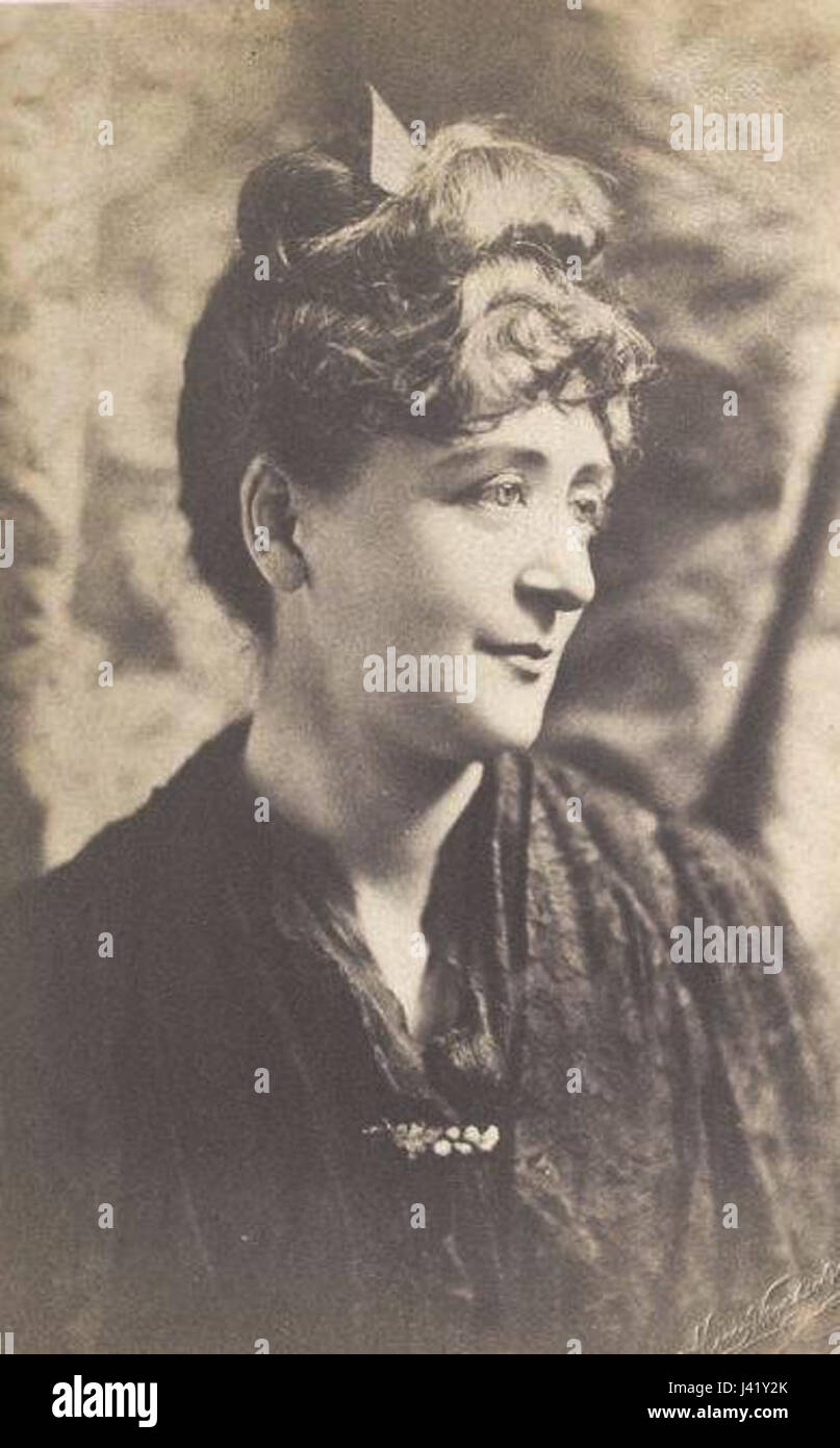 Female african american writer hi-res stock photography and images - Alamy