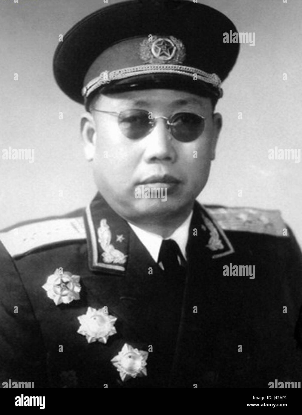 Li Zuopeng was a renowned artist known for his work in traditional ...