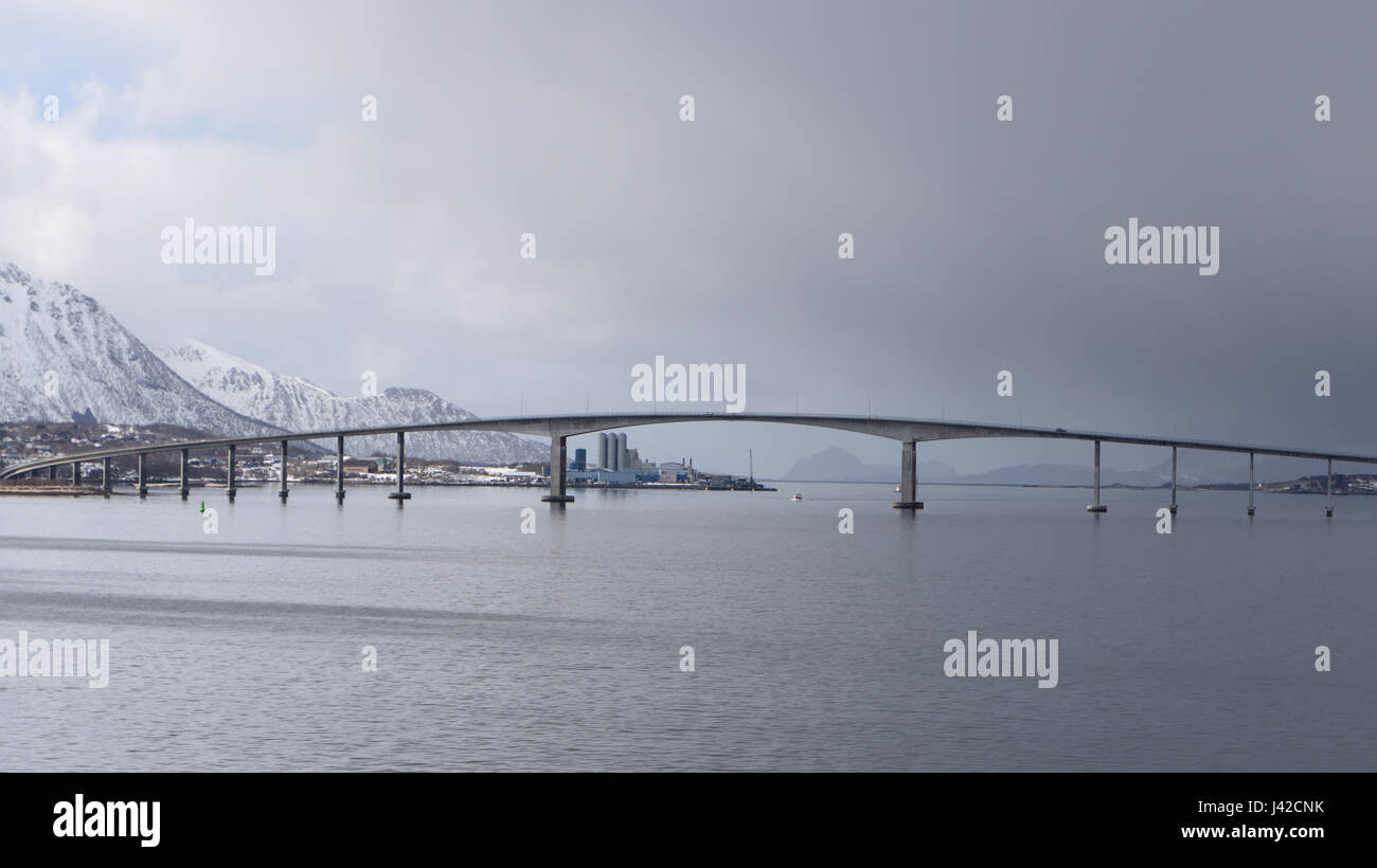 The island of Børøya and Stokmarknes seen through the Hadsel Bridge ...