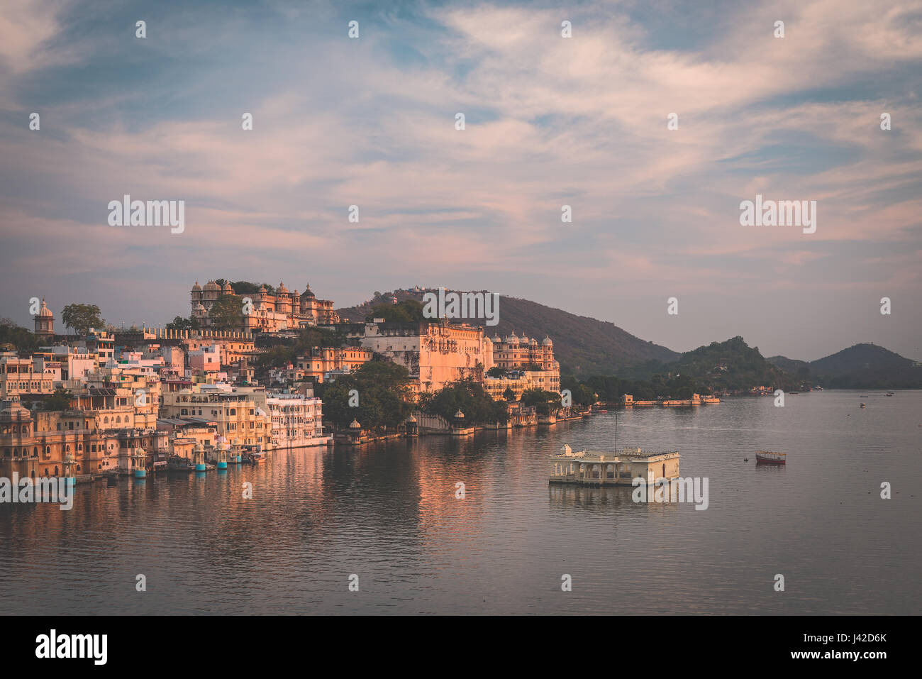 Cityscape india sunset dawn sunrise hi-res stock photography and images ...