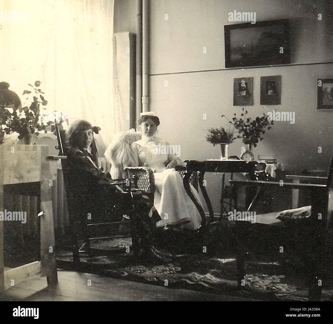 Lisa and Karin Stock Photo - Alamy