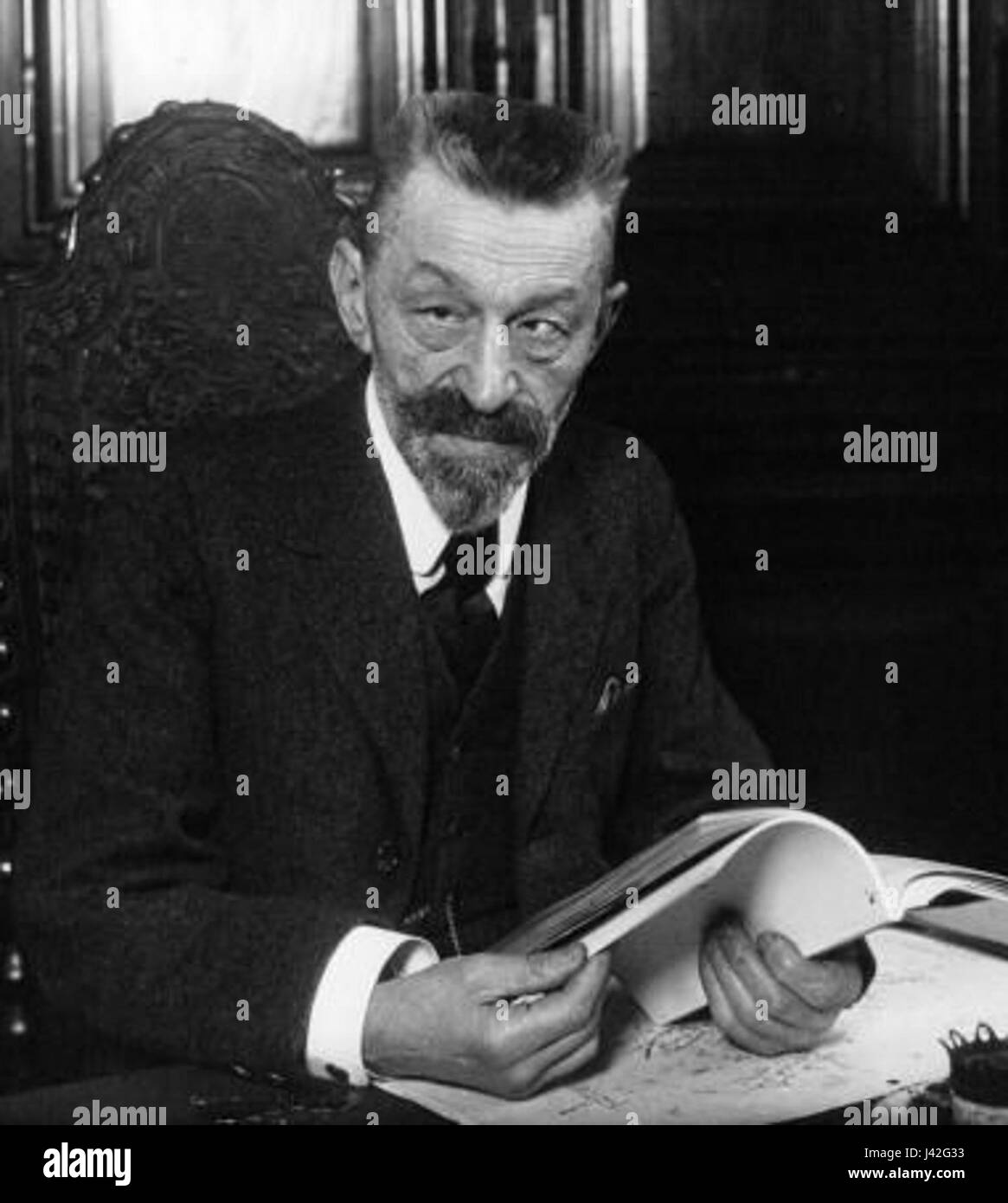 Prou hi-res stock photography and images - Alamy