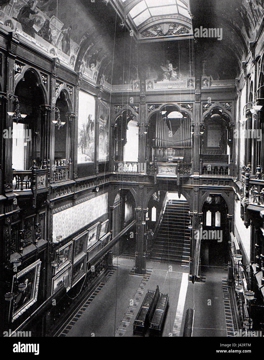 The Mark Hopkins mansion, located in San Francisco, is an iconic ...
