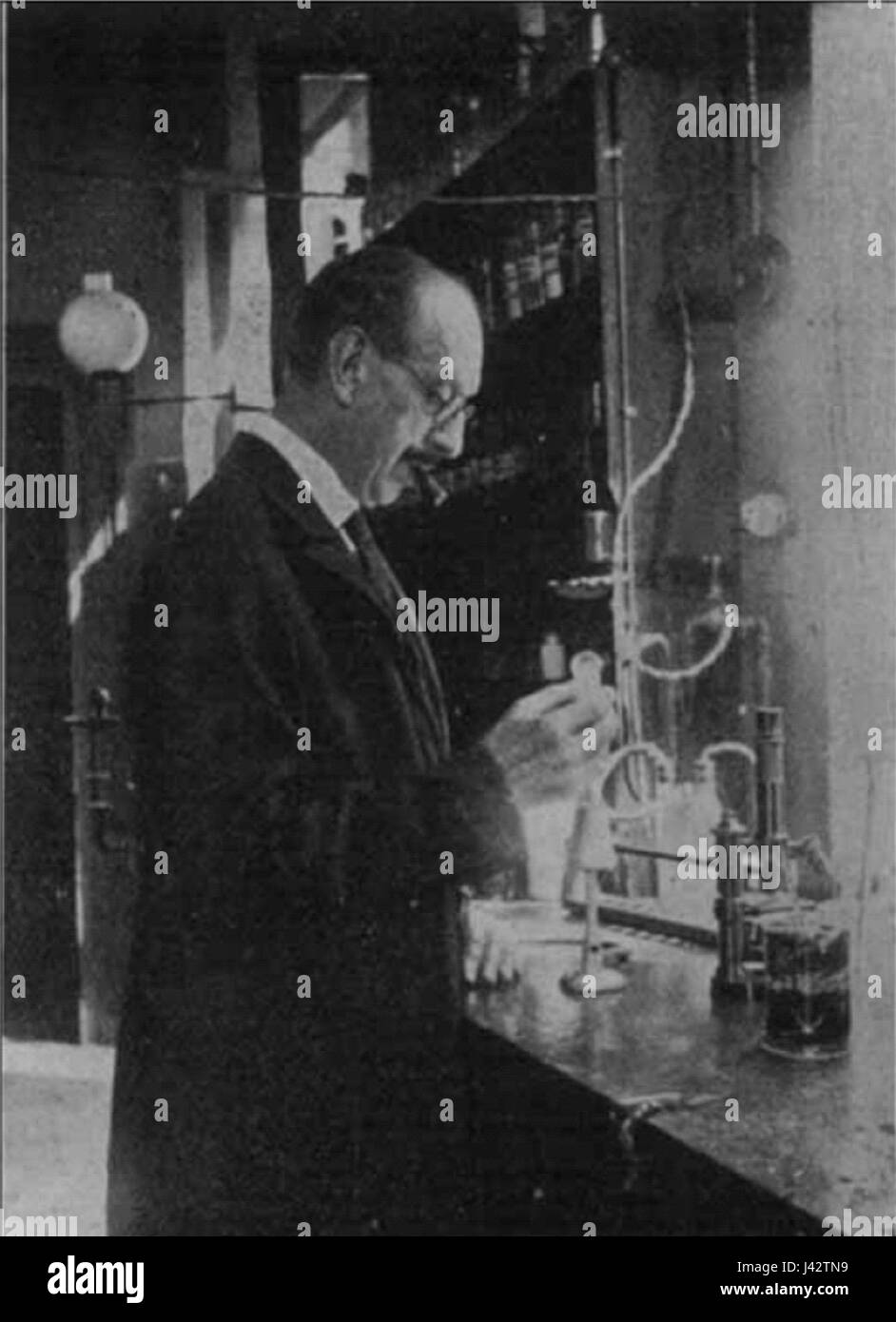 кутик+(l кронштейн)+для+верстатного+профілю Black and White Stock ...