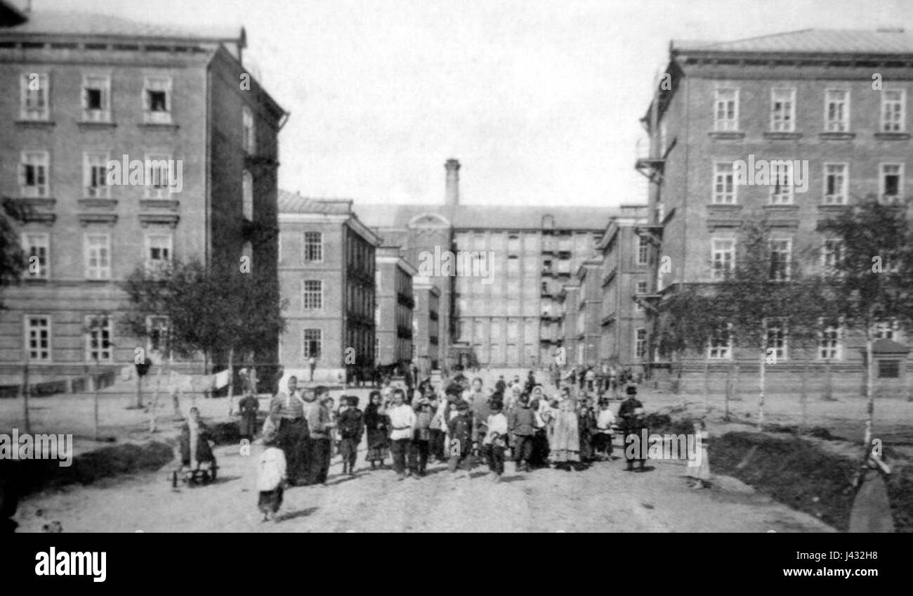 Workers quarters hi-res stock photography and images - Alamy