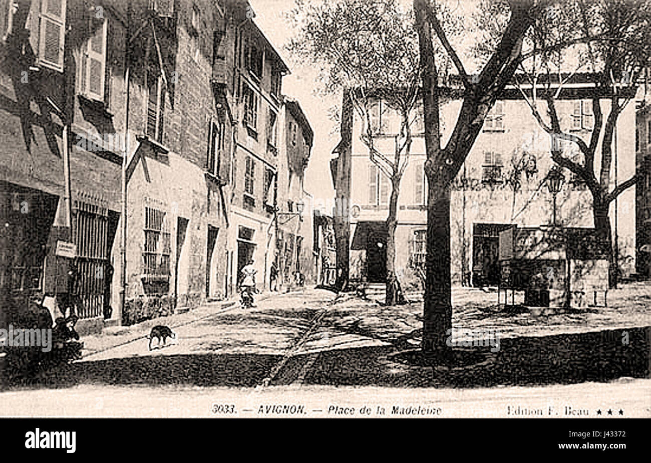 La place de la balance hi-res stock photography and images - Alamy