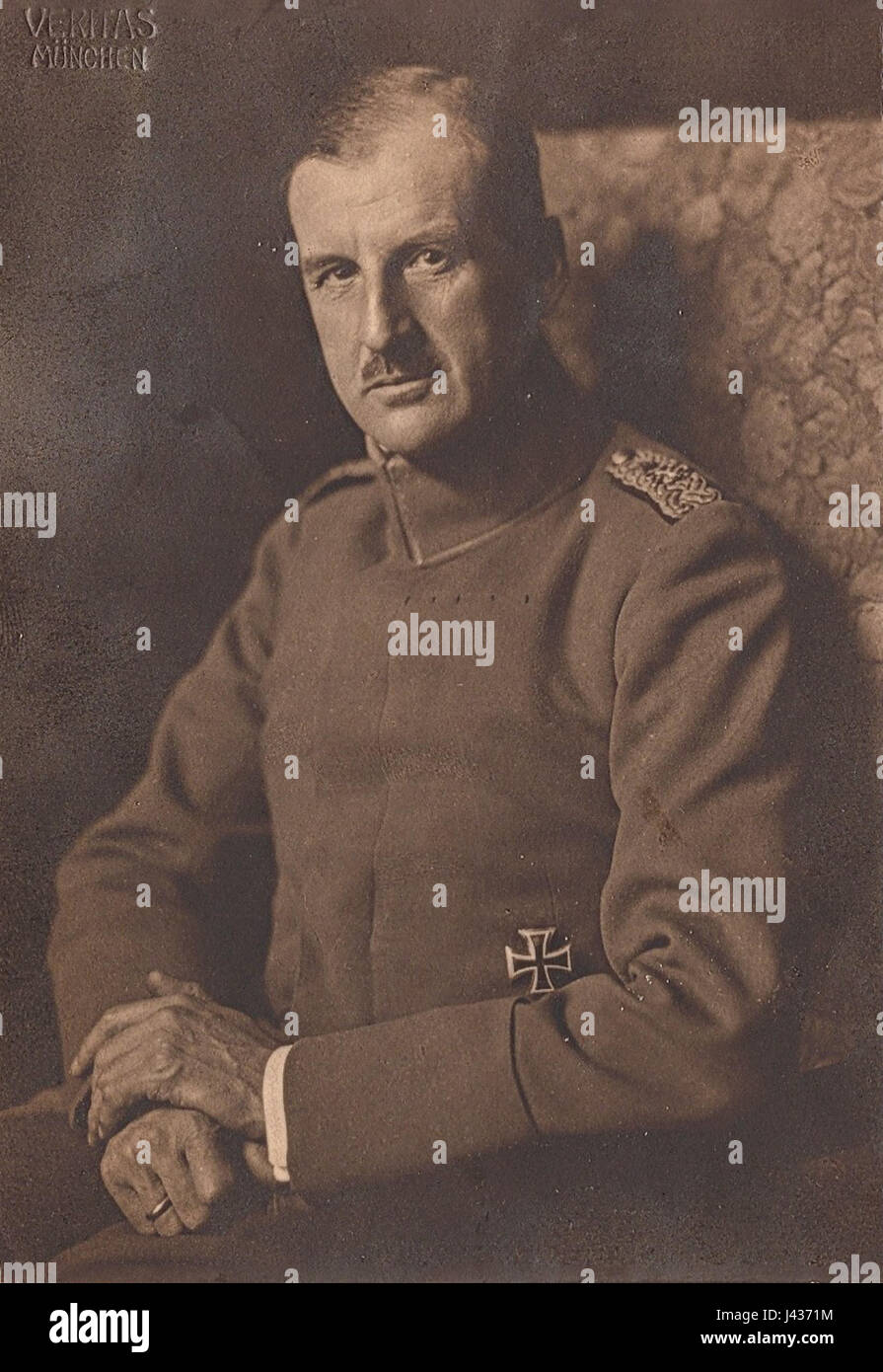 Major v hi-res stock photography and images - Alamy