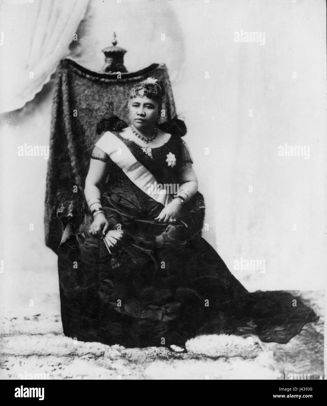 This image is of Liliuokalani, the last reigning monarch of the Kingdom ...