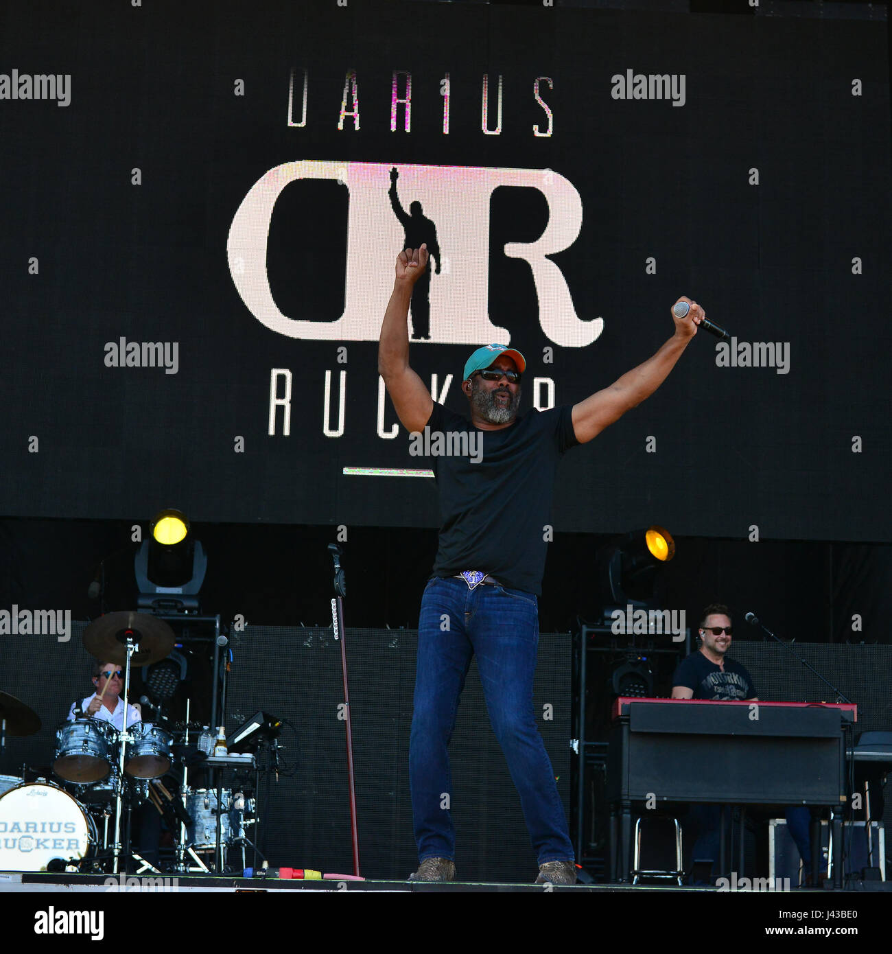 Darius Rucker performs during the Rock the Ocean's Tortuga Music ...