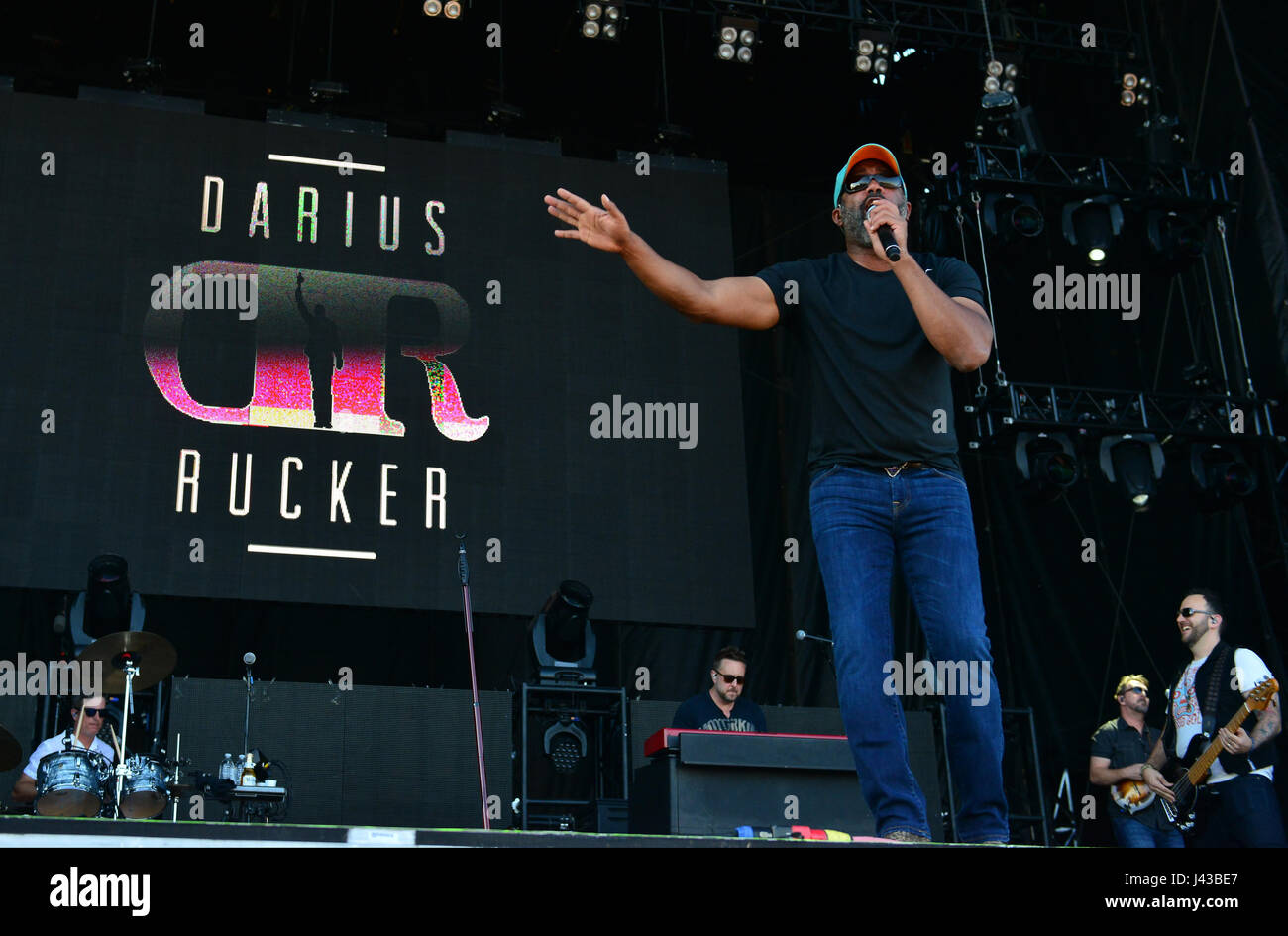 Darius Rucker performs during the Rock the Ocean's Tortuga Music ...