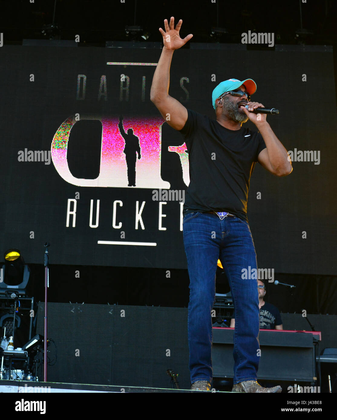 Darius Rucker performs during the Rock the Ocean's Tortuga Music ...