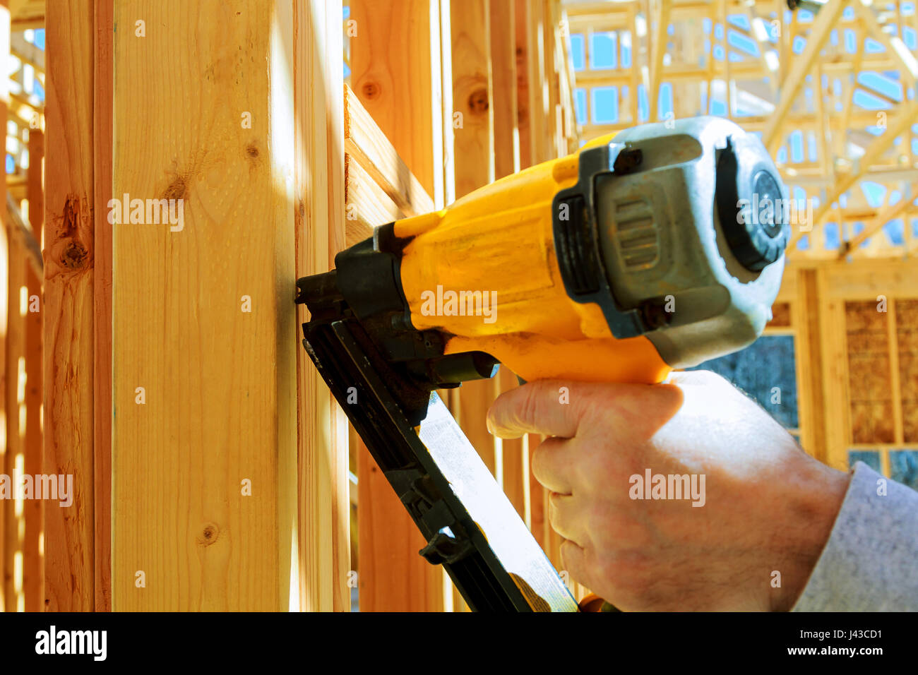Stud wall framing hi-res stock photography and images - Alamy