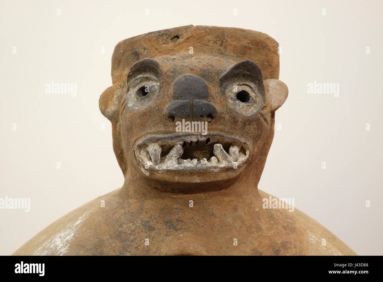 Mayan artifact hi-res stock photography and images - Alamy