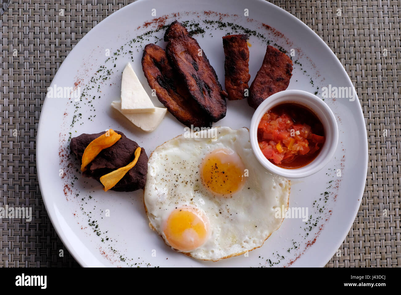 Traditional Guatemalan breakfast. Guatemala Stock Photo - Alamy