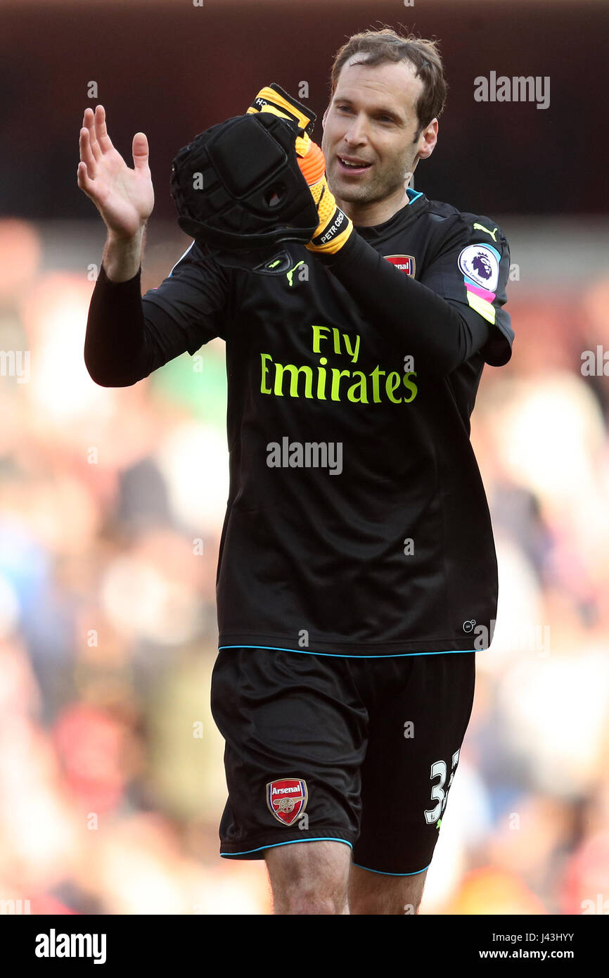 Arsenal goalkeeper Petr Cech Stock Photo - Alamy