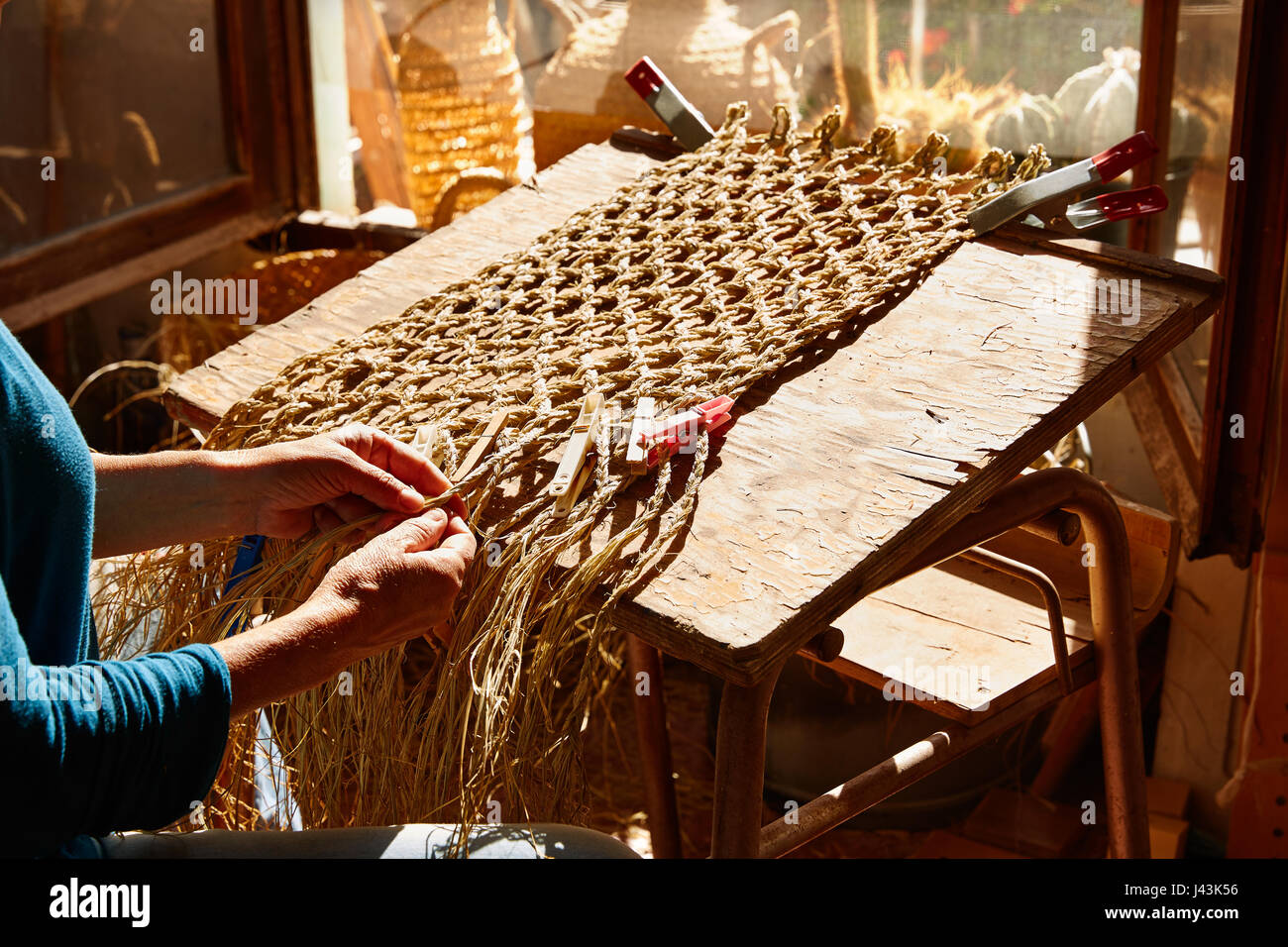 Esparto crafts hi-res stock photography and images - Alamy