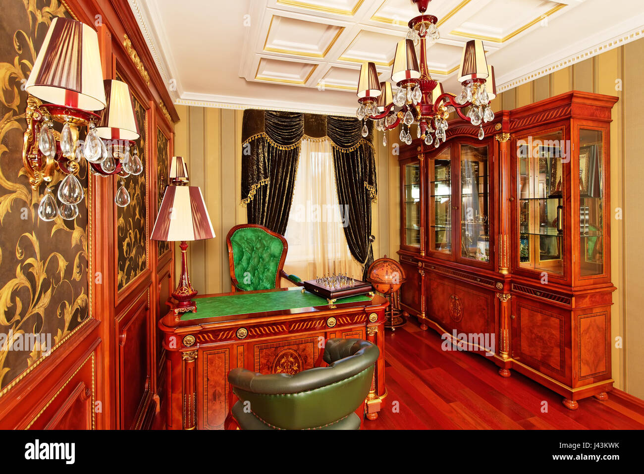 Classical interior old-fashioned library working space Stock Photo - Alamy