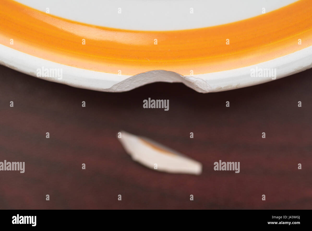 Break and dish hi-res stock photography and images - Alamy