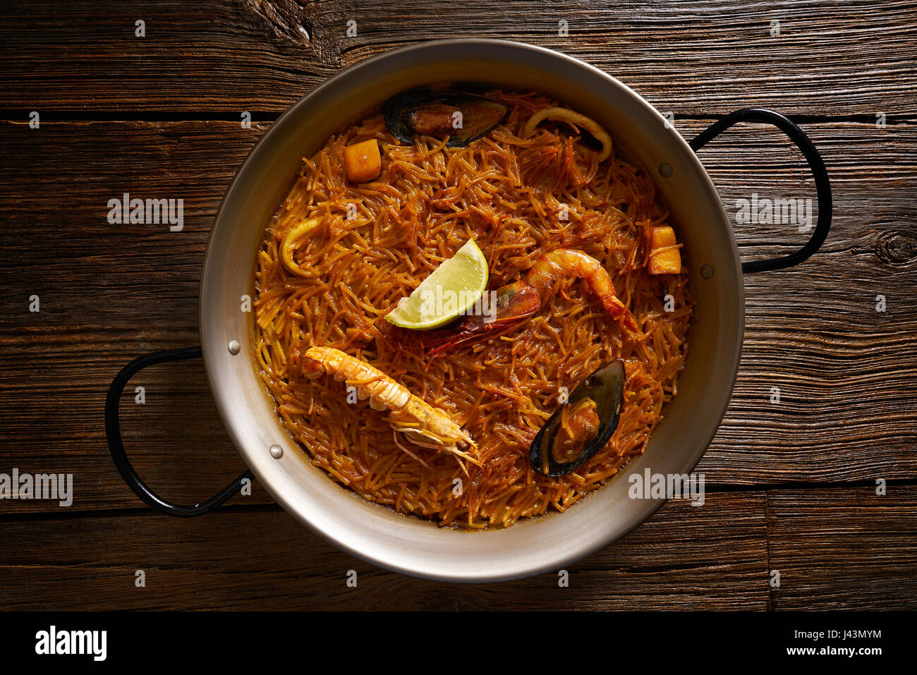 Spanish fish fideua hi-res stock photography and images - Alamy