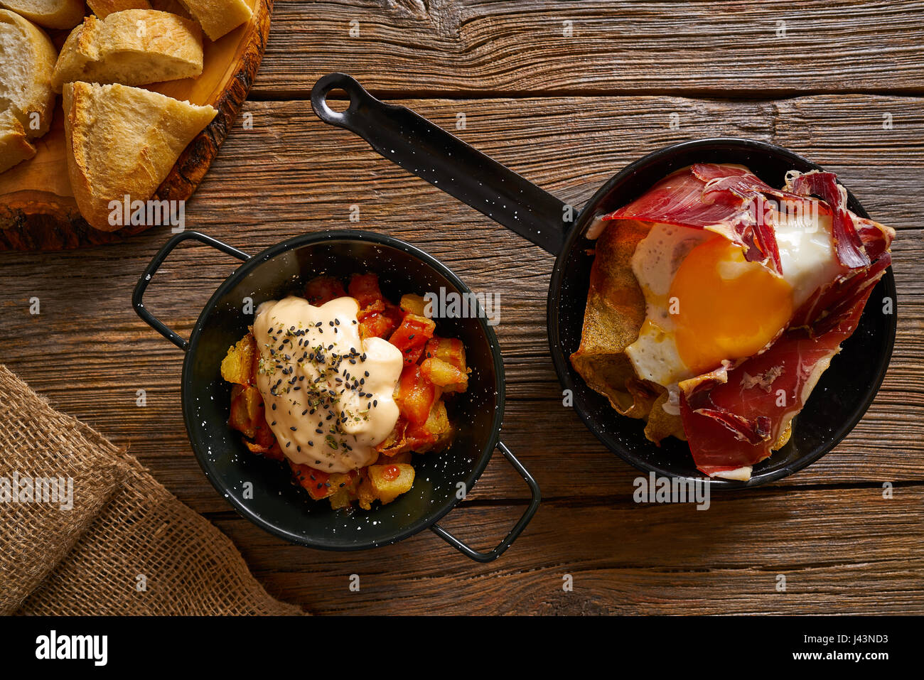 Broken eggs tapa hi-res stock photography and images - Alamy