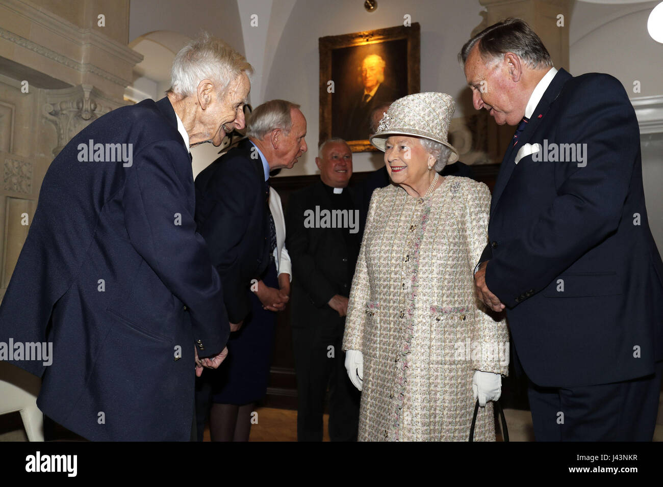 Queen elizabeth ii meets former naval commander keith evans during hi ...