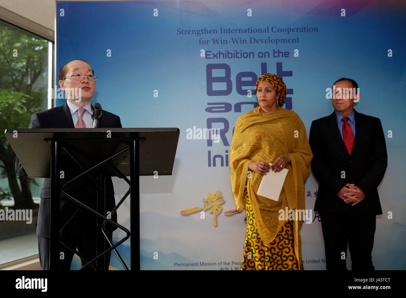 United Nations, Chinese permanent representative to the United Nations ...
