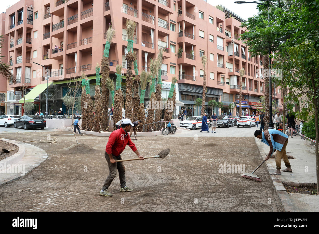 Construction workers morocco hi-res stock photography and images - Alamy