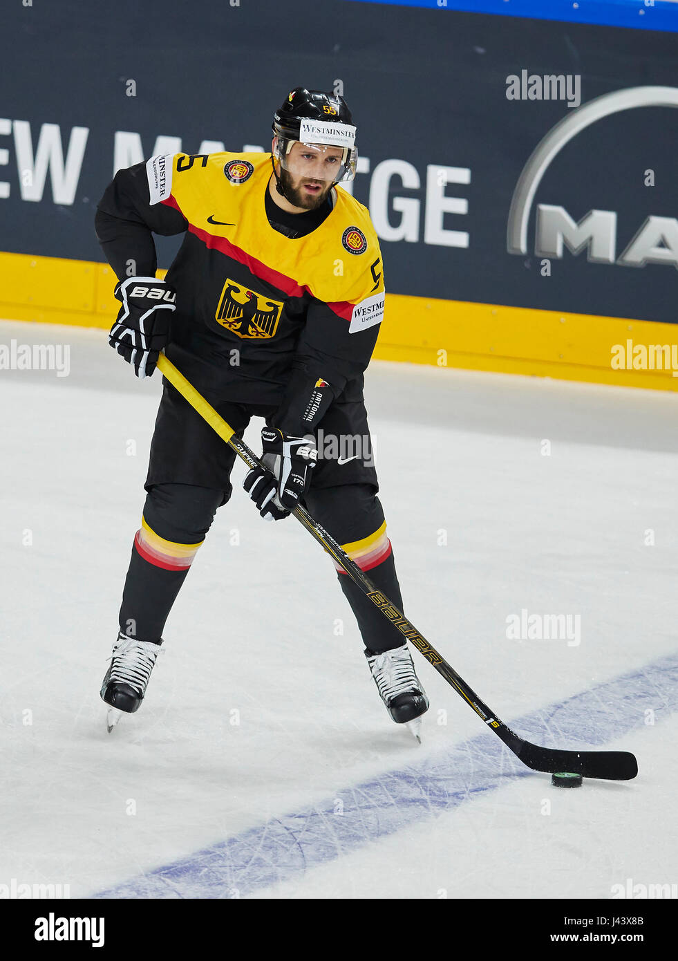 Felix SCHUETZ, DEB 55 Single action with puck, release, whole body ...
