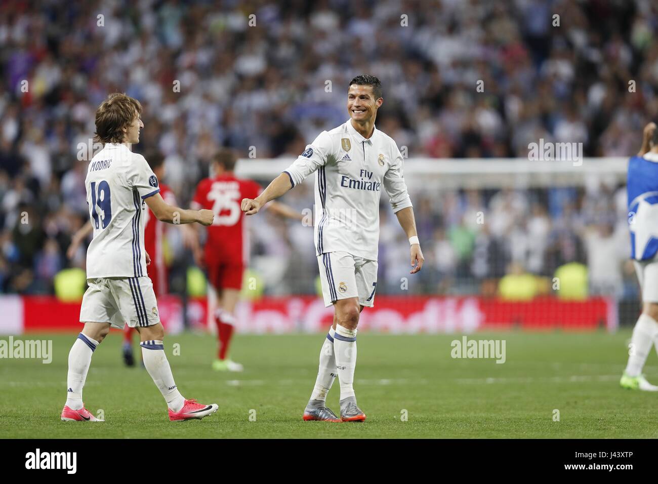 Madrid, Spain. 18th Apr, 2017. (L-R) Luka Modric, Cristiano Ronaldo ...