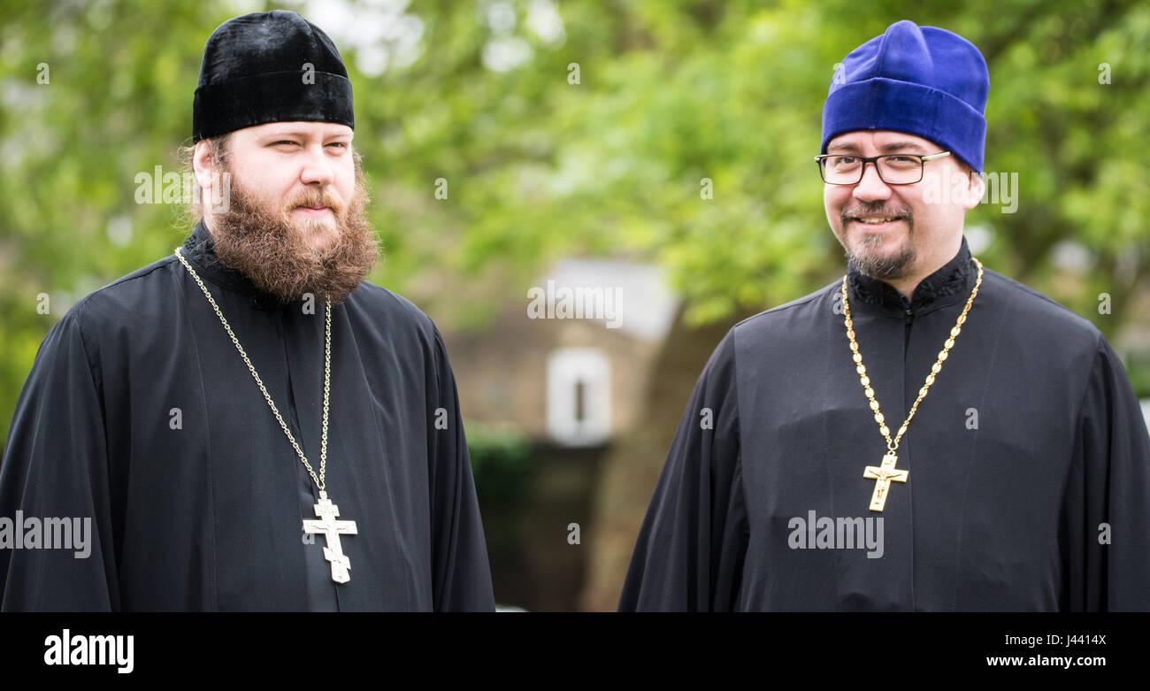 Russion orthodox priests hi-res stock photography and images - Alamy
