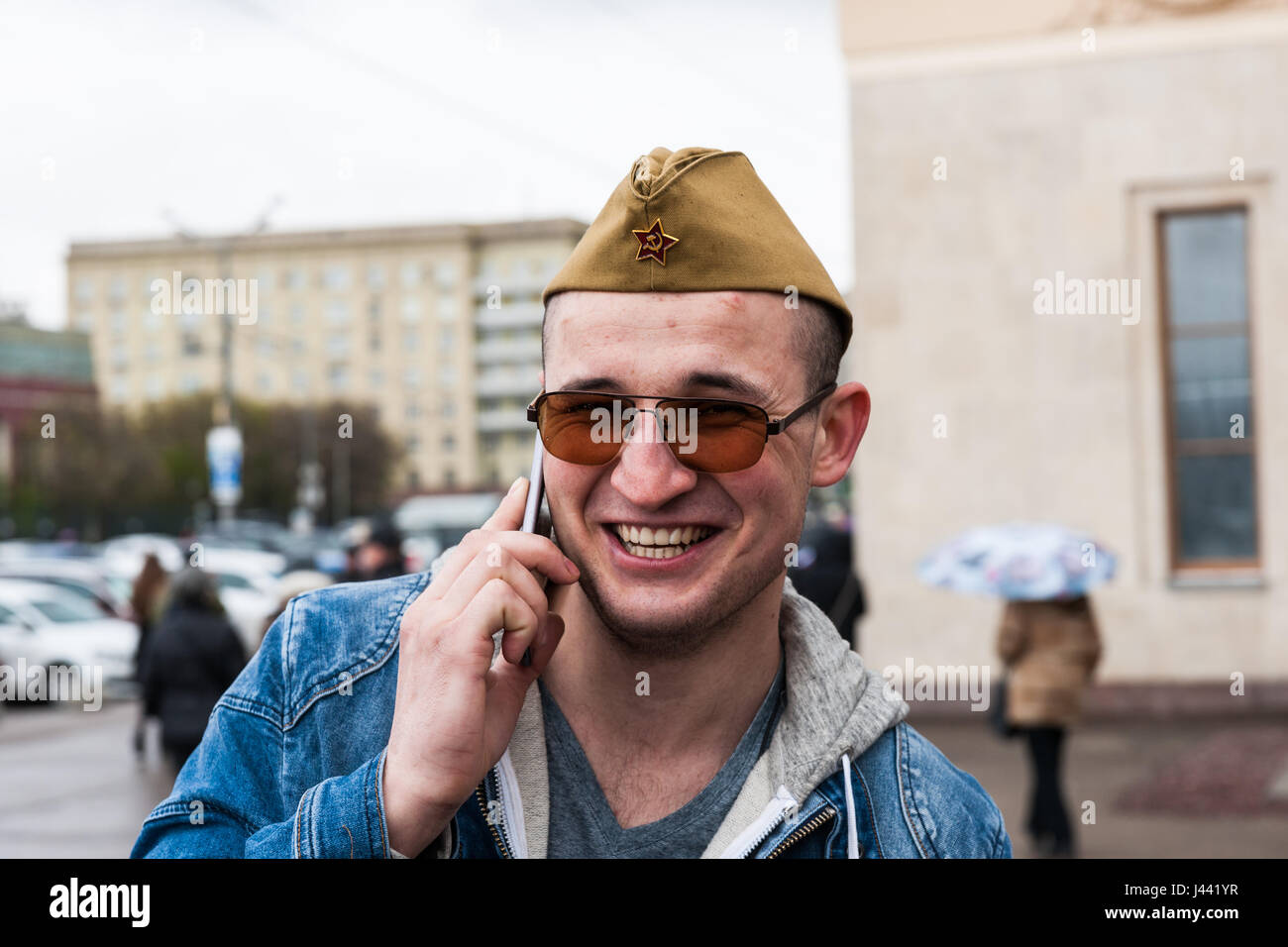 Soviet sad soldier hi-res stock photography and images - Alamy