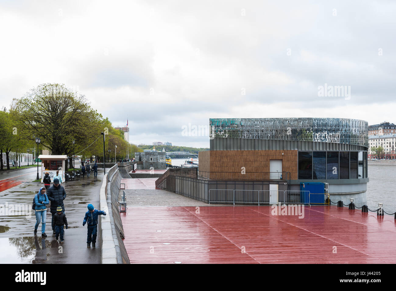 Moscow, Russia. 9th May, 2017. Russian weather, Moscow, Rain. Tuesday ...