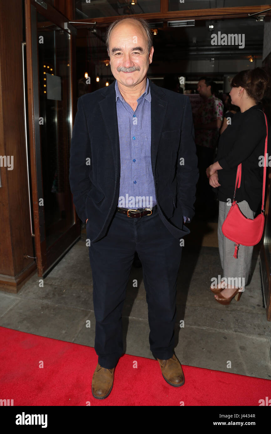London, UK. 9th May, 2017. David Haig arrives at Park Theatre. Stars ...