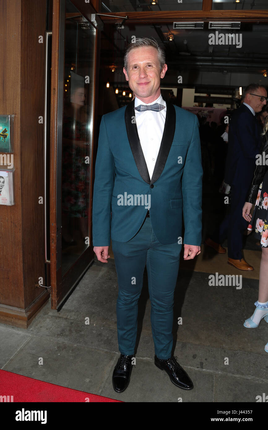 London, UK. 9th May, 2017. Ian Hallard arrives at Park Theatre. Stars ...