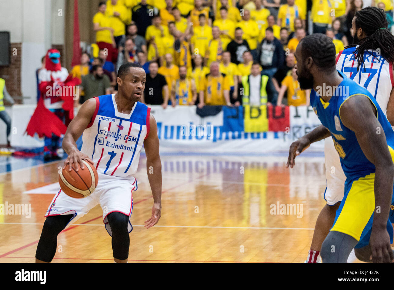 May 8, 2017: Morris Curry #7 of Steaua CSM EximBank Bucharest during ...