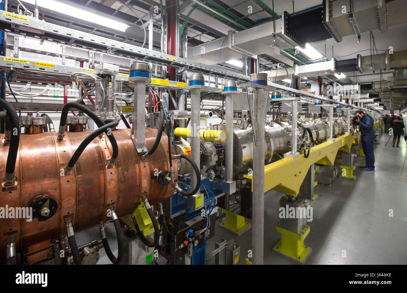 Linear accelerator hi-res stock photography and images - Alamy