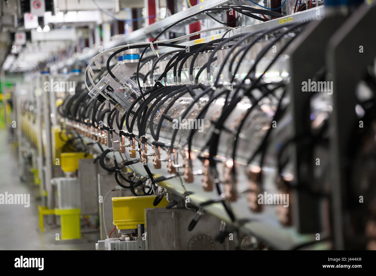 Linear accelerator hi-res stock photography and images - Alamy